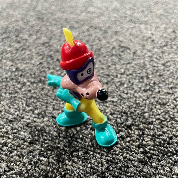 Disney | Toys | 992 Kelloggs Disney Darkwing Duck Megavolt Action ...